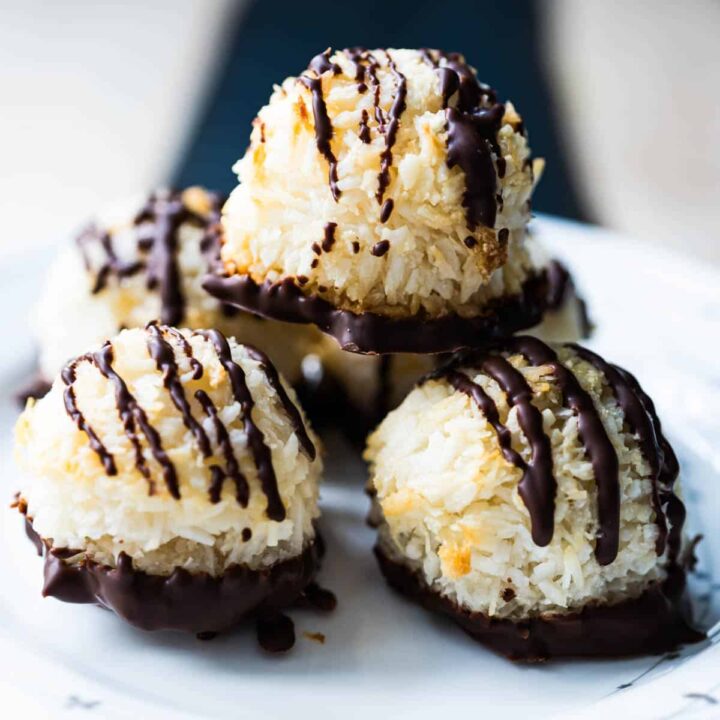 Chocolate-Dipped Peppermint Coconut Macaroons - Eat Fresh Glow
